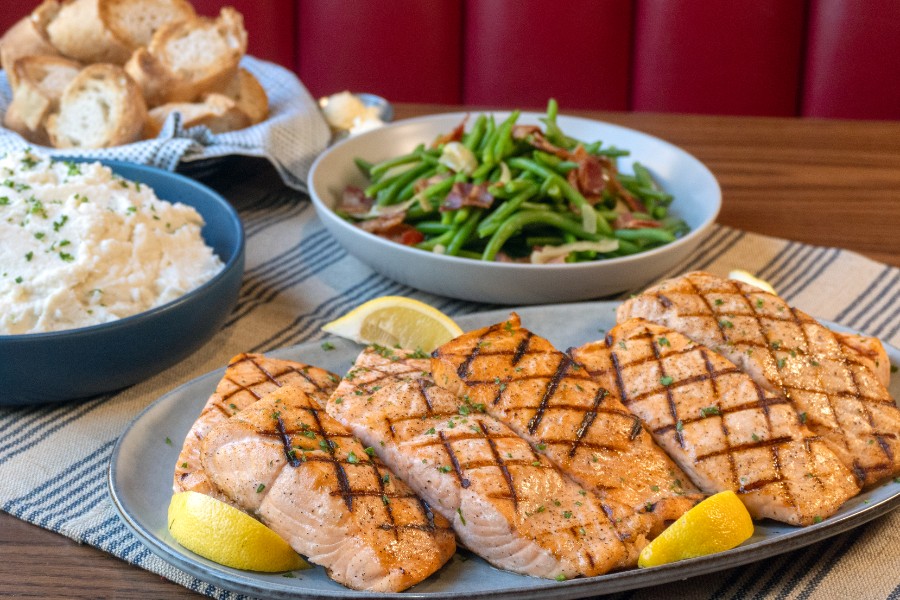 Configure Grilled Atlantic Salmon Dinner - Mimi's | mimistogo.com